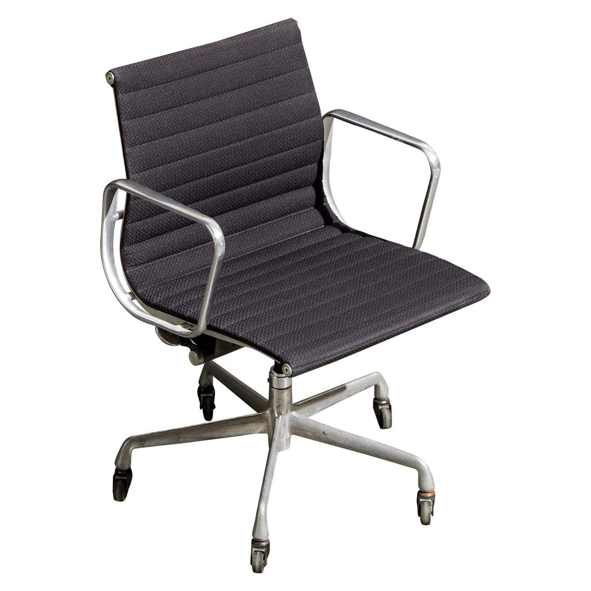 Aluminum Group Desk Chairs by Charles Eames for Herman Miller, Signed ...